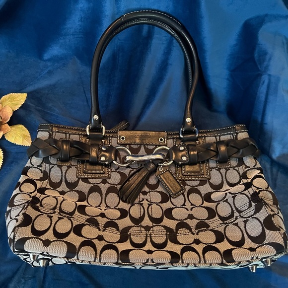 Coach | Bags | Womens Rare Vintage Coach Handbag Like New Inside And ...